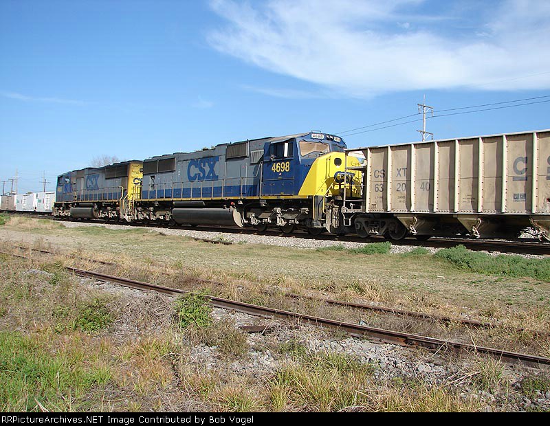 CSX 4698